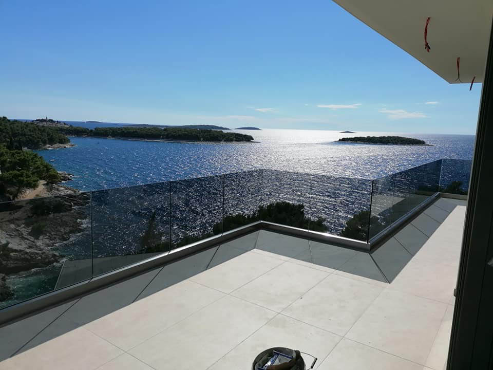 Über uns | Staklo Calamus, Mostar